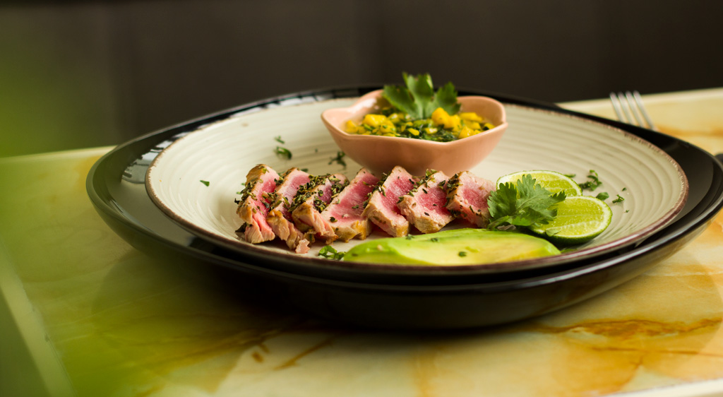 Atún sellado con chimichurri de mango - Recetas y Consejos UMI Foods